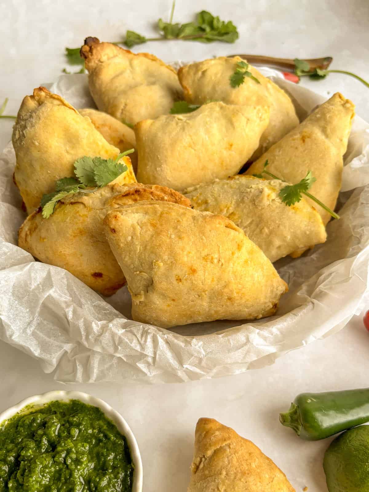 Samosa With Chatni Foodranchi SAMOSA AND CHUTNEY FROM NEW RAJ SWEETS